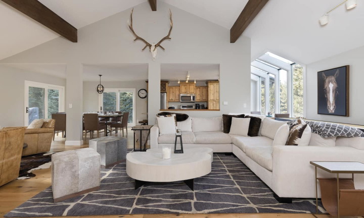 Big Sky Vacation Rentals: Mdw Two Moons Lodge - Big Sky, MT