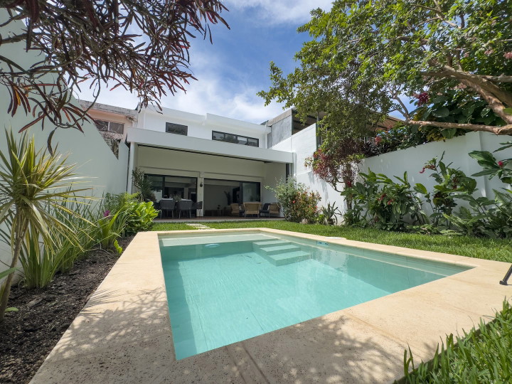 Modern 5br Villa In Escalon *Private Pool *10 Beds - San Salvador