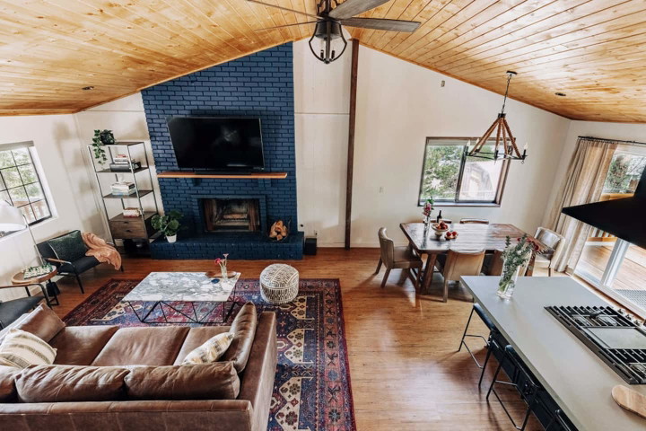 Guest Favorite 3br Cabin · Hot Tub · Fox Farm - Big Bear Lake, CA