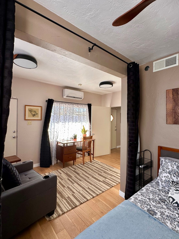 Downtown Midcentury Studio+ 3 Mins To Farmer's Mkt - Las Cruces, NM