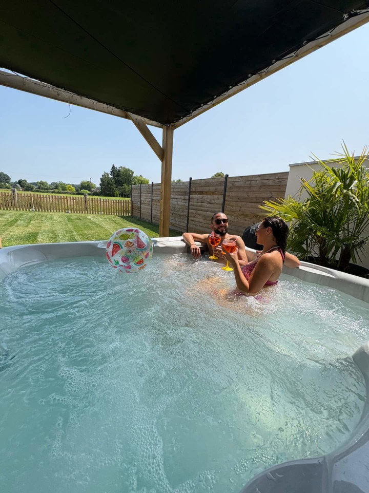 "Le Spa" Gite Avec Jacuzzi 4/6 Pers Climatisé - Saint-Amand-les-Eaux