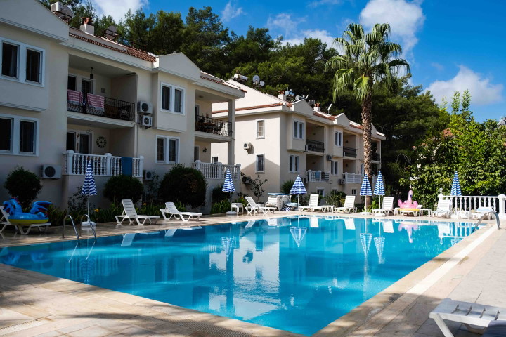 Modern 2br Apt By Forest, Large Pool - Quiet Area - Hisarönü