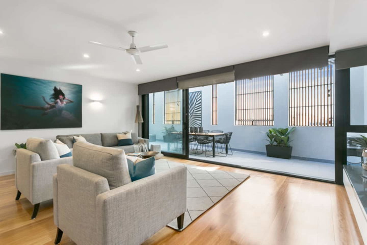 Collins Q1 | Luxury Apartment | Heart Of Sorrento | Weddings | Couples - Sorrento