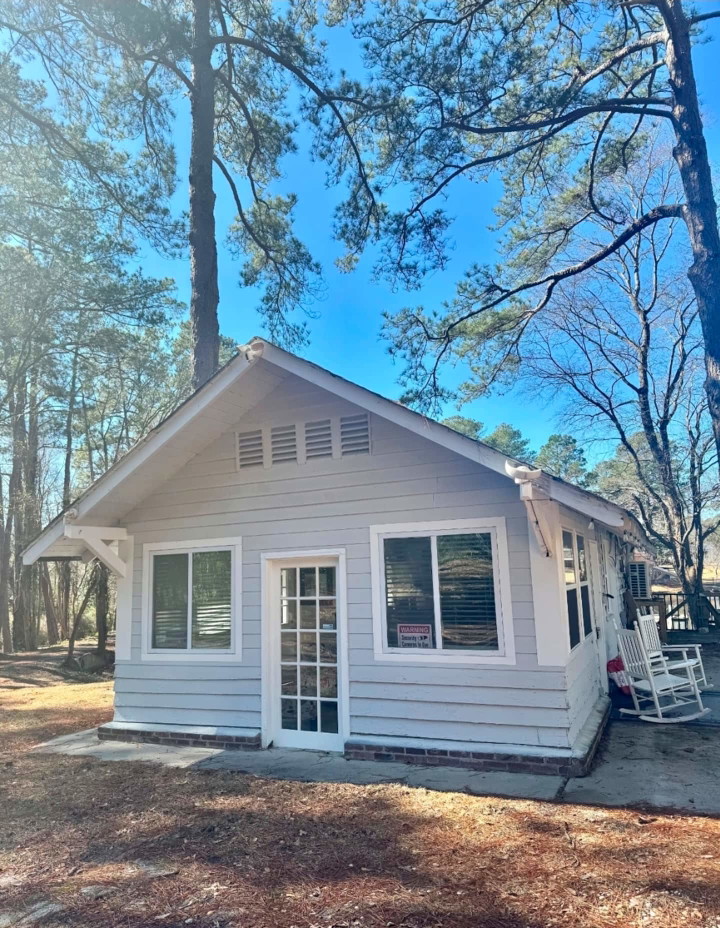 Windsor Pond Cottage - Columbia, SC