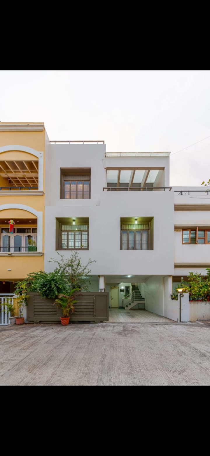 Giriraj Homestay 3bhk Bunglow With Driver Room - Kolhapur