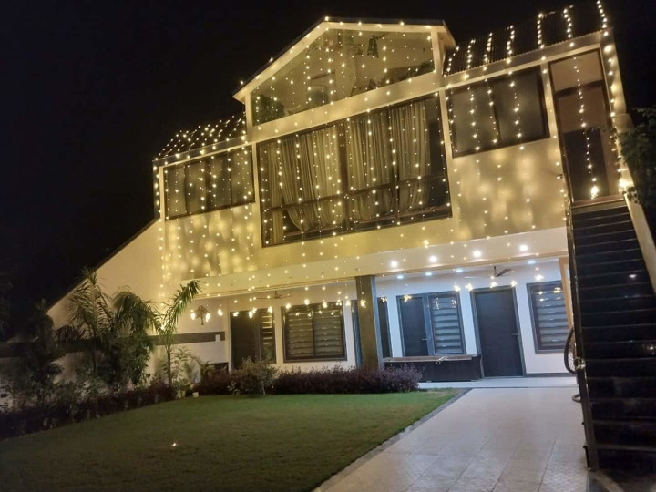 Luxurious Villa Near Temples At Prime Location - Mathura
