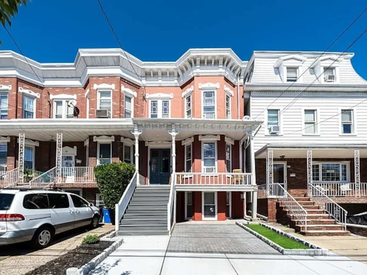Classical Isbills Row House Close To Nyc - Bayonne