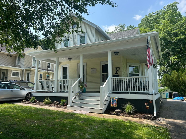 Bright Upper Apartment - Canandaigua, NY