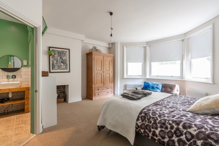 Gorgeous 2 Bedroom Flat In Tree-lined Street - Battle
