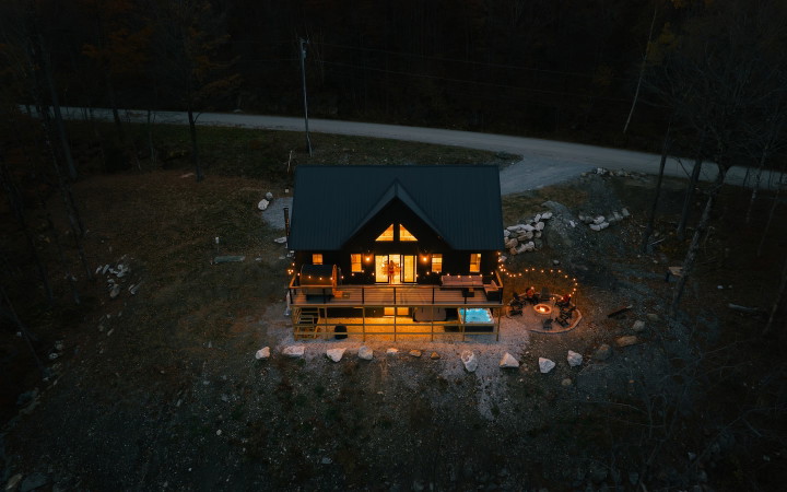 New Luxury Cabin-sauna, Hot Tub, Arcade, King Beds - Vermont