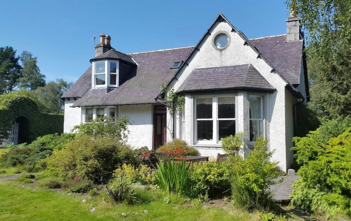 Fabulous Spacious House In Large Private Gardens. - Braemar