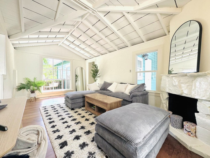Peaceful, Spacious Garden Home (+Private Patio) - San Francisco, CA