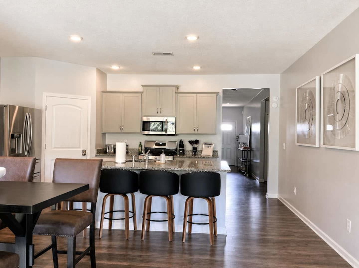 Memphis-inspired 4br Home W/fireplace + Fast Wi-fi - Southaven, MS