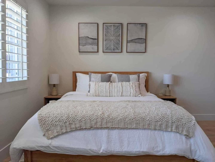 Central Studio | Modern Touches & Natural Light - Simi Valley, CA