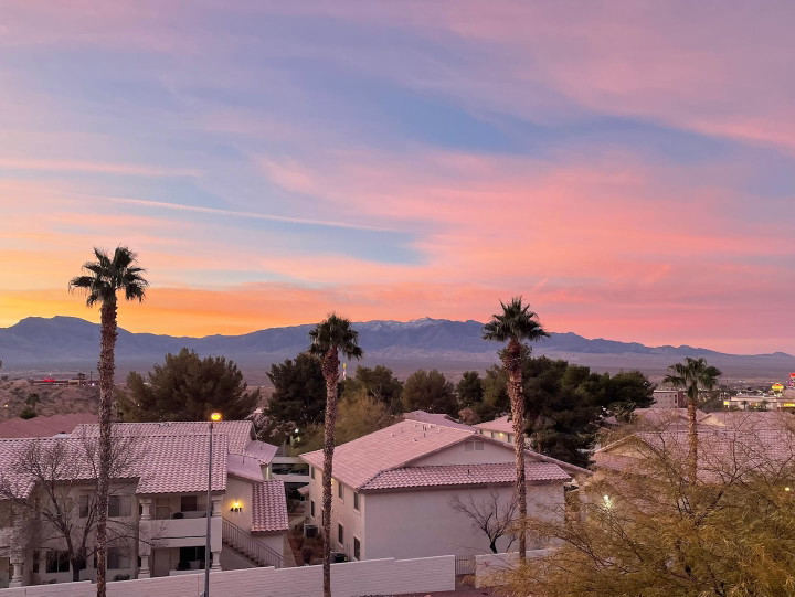 Spectacular Views At Hawk Ridge - Nevada