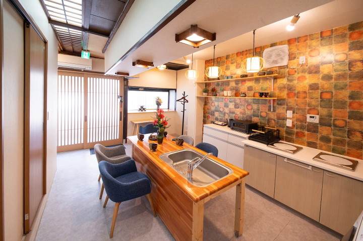 Free Pick Up Service/ideal For Long Stays And Work/guest House With Private Space In Asakusa/g Type - Tokyo