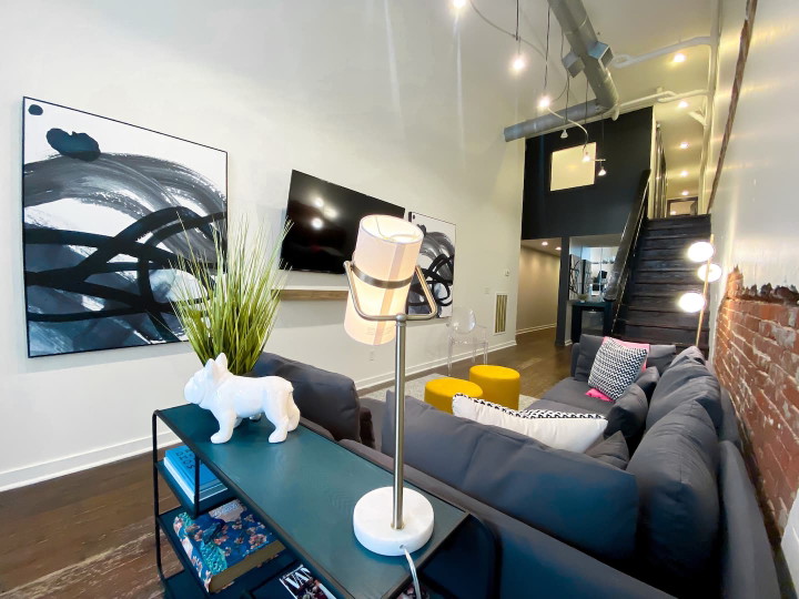 Luxury Loft | Downtown Jonesboro | Main Street - Jonesboro, AR