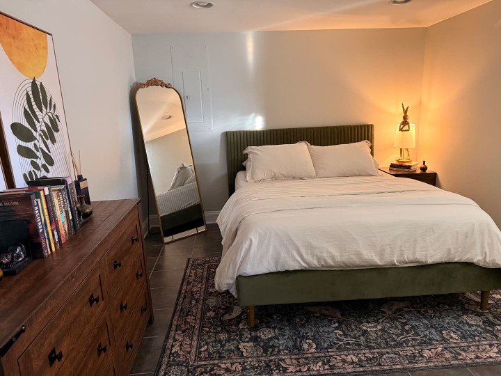 Spacious Apartment Near Park - Baltimore, MD