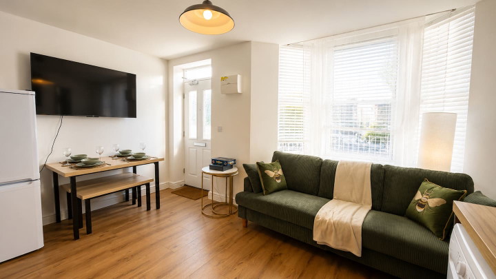 Perfect Booking | Bright 2 Bed Maisonette In Bath - Bath