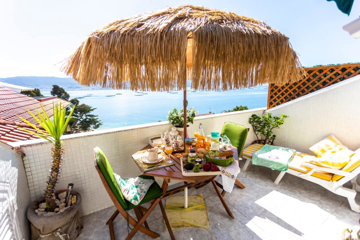 Balcony At Rias Baixas - Couple's Getaway + Pool - Combarro