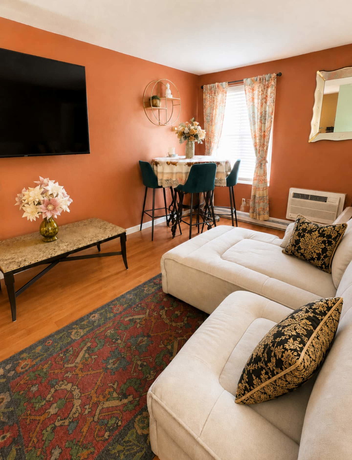 Modern Hartford Retreat | Free Parking + Wi-fi - Hartford, CT