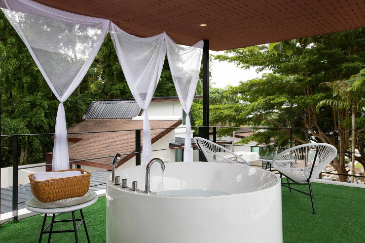 The Exclusive Jacuzzi Beachfront Villa - Phuket
