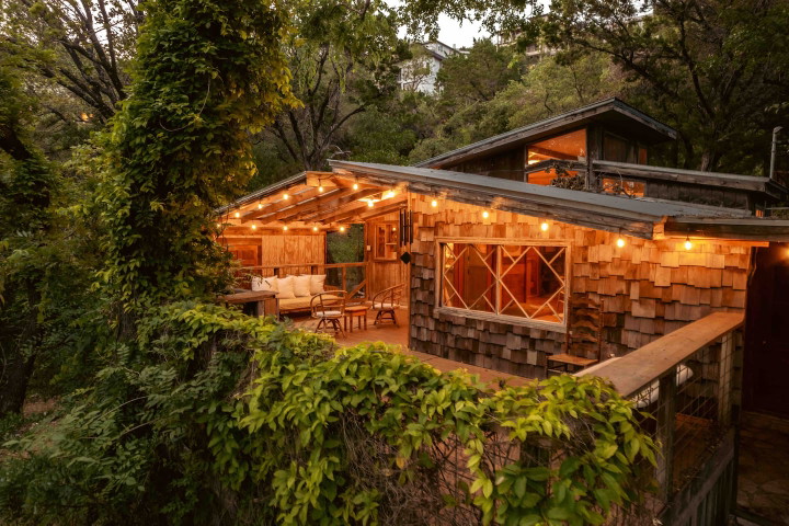 Dream House Atx Lake View Cabin Featured On Hbo - Austin, TX