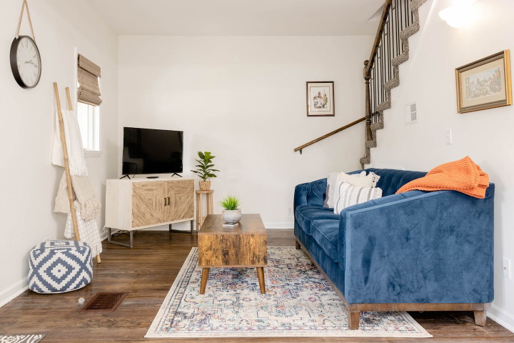 2 Bed, 2 Bath West Plaza House, Yard, Parking! - Kansas City