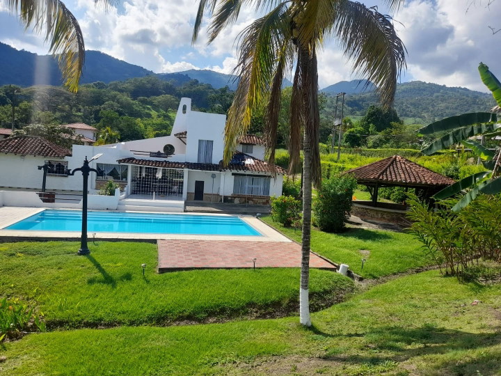 Discover The Colonial Jewel In Villeta-cundinamarc - Villeta