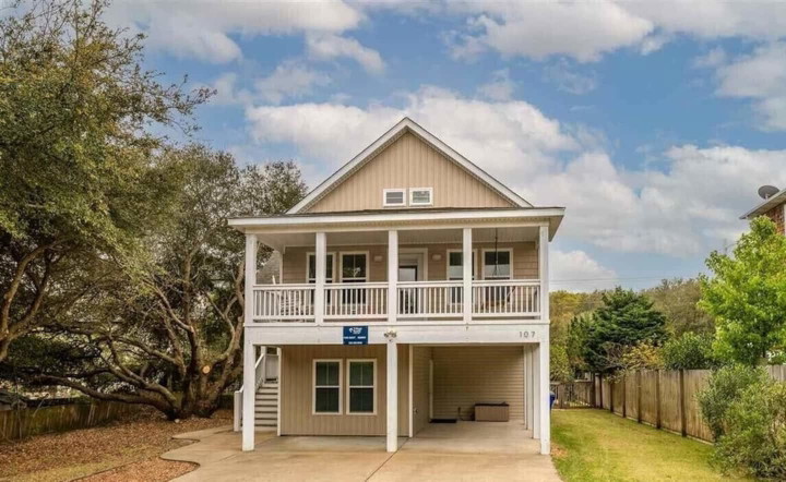 Sandy Feet Retreat - Private Pool, Hot Tub - Duck, NC
