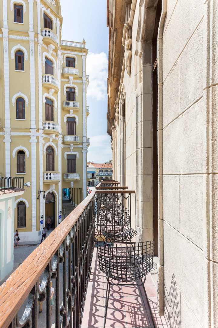 Historic Center Apartment/vista Plazavieja+wi-fi - Havana