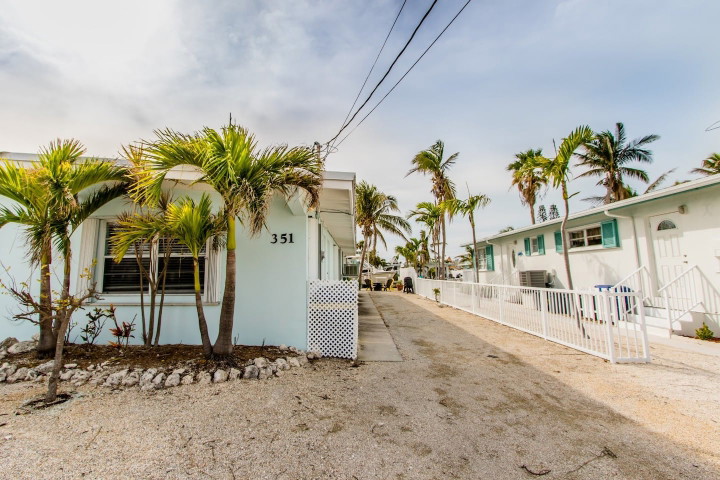 Doc's Holiday Updated 2bed/2bath Half Duplex With - Key Colony Beach, FL