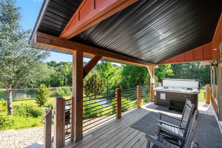 Lakefront, Amazing Lakeview, Private Hot Tub! - Branson, MO