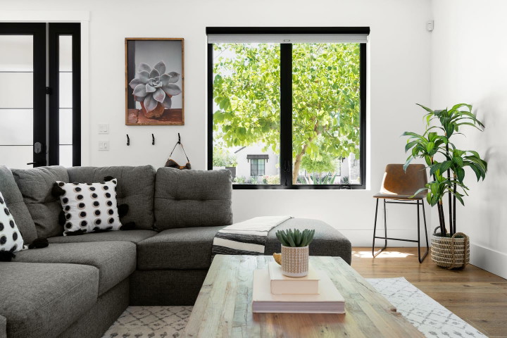 Modern, Bright Spacious Home - Phoenix, AZ