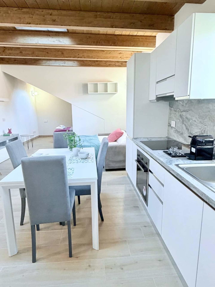 5 Stayin Varese - Varese