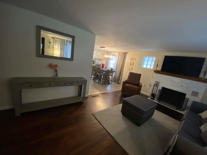 Cozy Spacious Renovated House - Middletown, PA