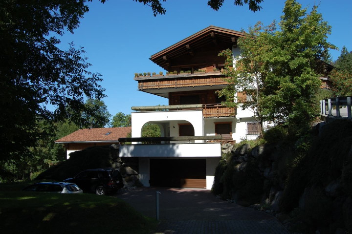 Haus Tschägi Klosters-serneus Vacation Apartment - Klosters-Serneus