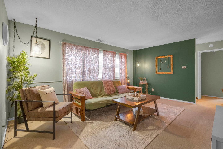 Delightful Condo For Nurses Near Mercy One & Unity - Des Moines, IA