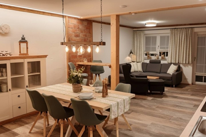 5-sterne Zirbe- Sauna, Whirlpool-badewanne - Drachselsried