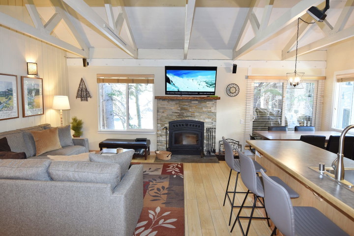 Seasons 4 Condo #116- Close To The Village! - Mammoth Mountain, CA