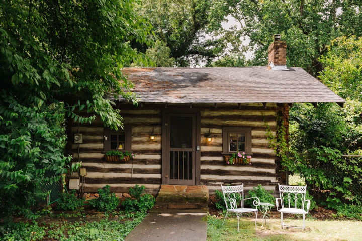 Historic 19th Century Cabin/guest House - Greenville, SC