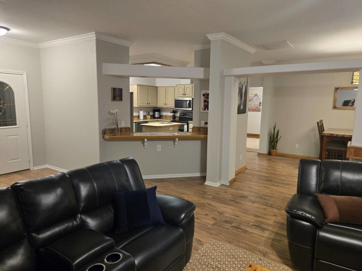Fully Loaded Home - Smithville, MO