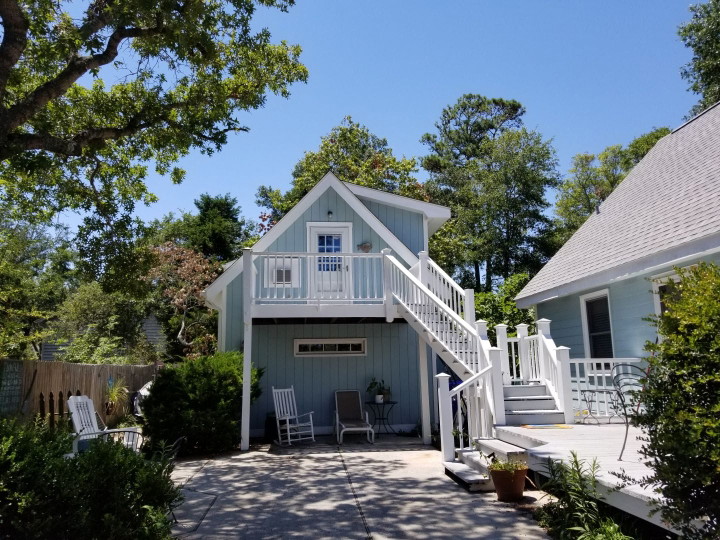 Tree House At The Beach Cozy, Quiet, Walk To Beach - Oak Island, NC