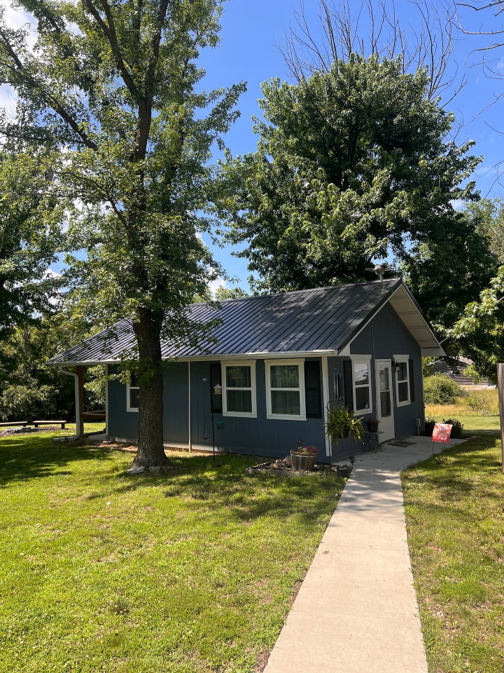Gi-gis Lake House - Huntsville, MO
