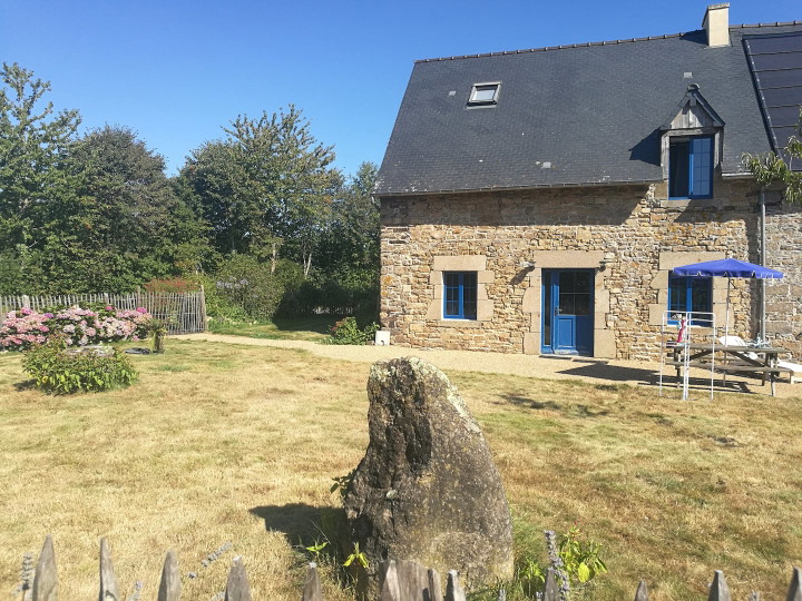 Le Petit Menhir, Gîte à La Ferme - France