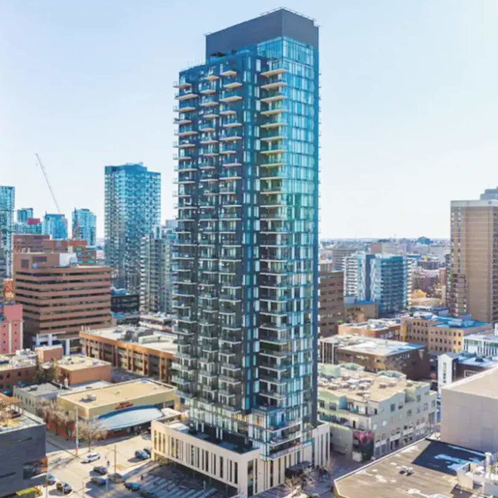Sunset Mountain View Design District Down Town - Calgary