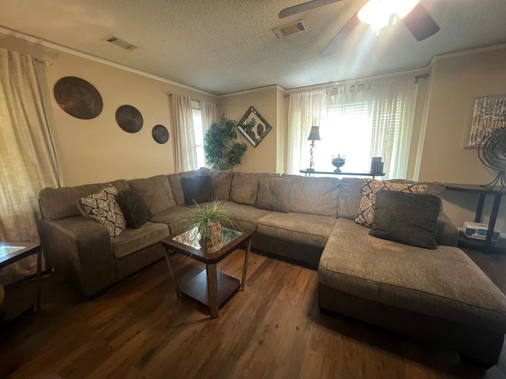 Great 3 Br 1 Bath Bungalow With Fenced Backyard - Little Rock
