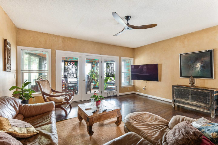 Luxuriously Appointed Home, Ideally Located 30 Yds From The Ocean - Folly Beach, SC