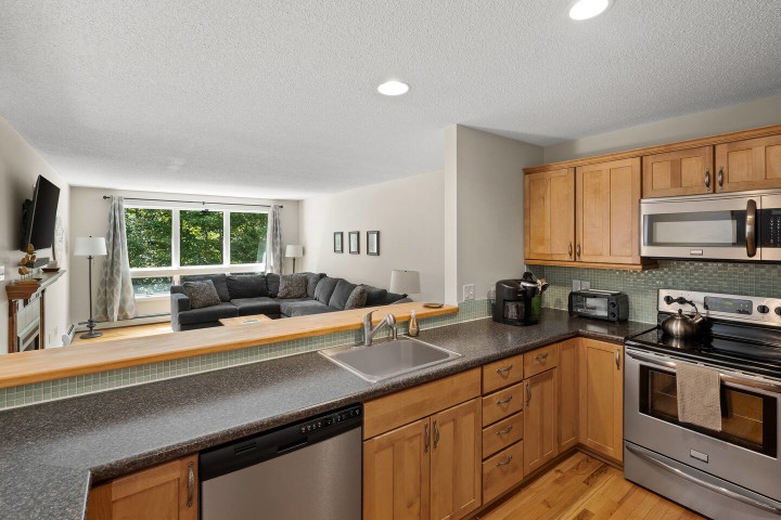 Timber Creek Retreat W/ Free Shuttle & Fireplace! - Vermont