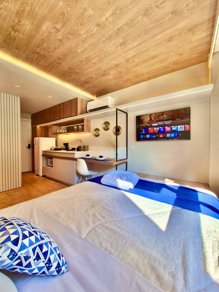 The Violet, Studio All Batel -
